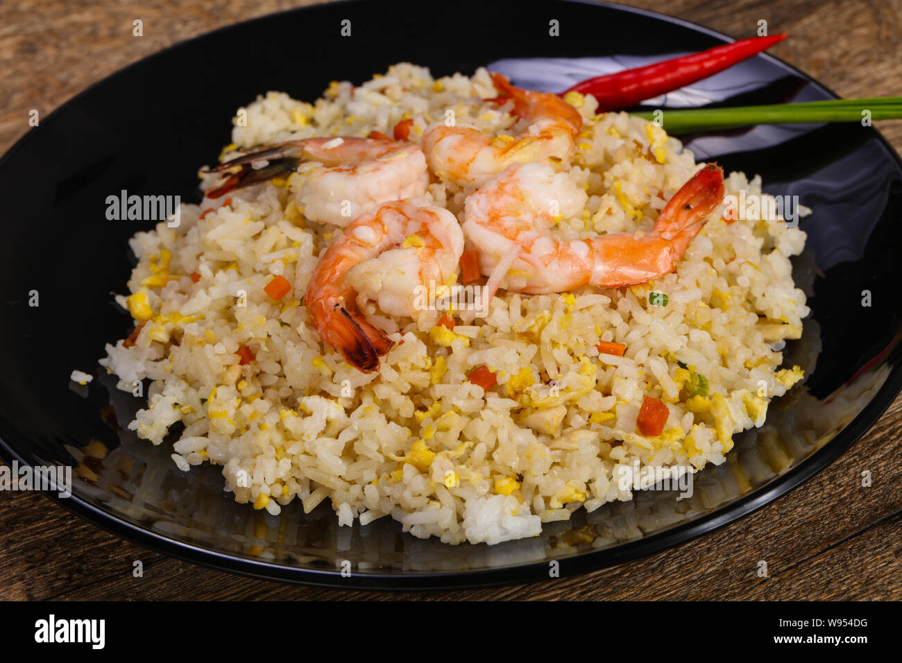 Thai style fried rice with prawn and egg Stock Photo - Alamy