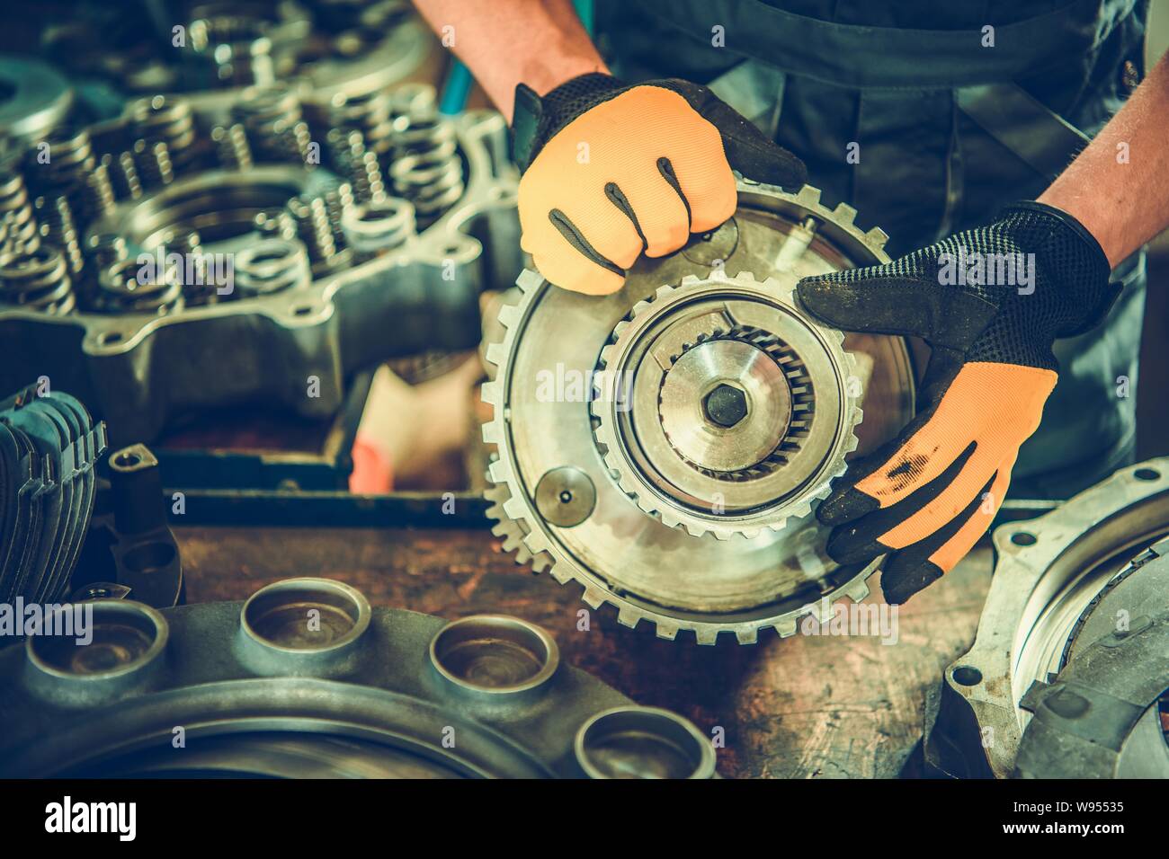Replace parts hi-res stock photography and images - Alamy