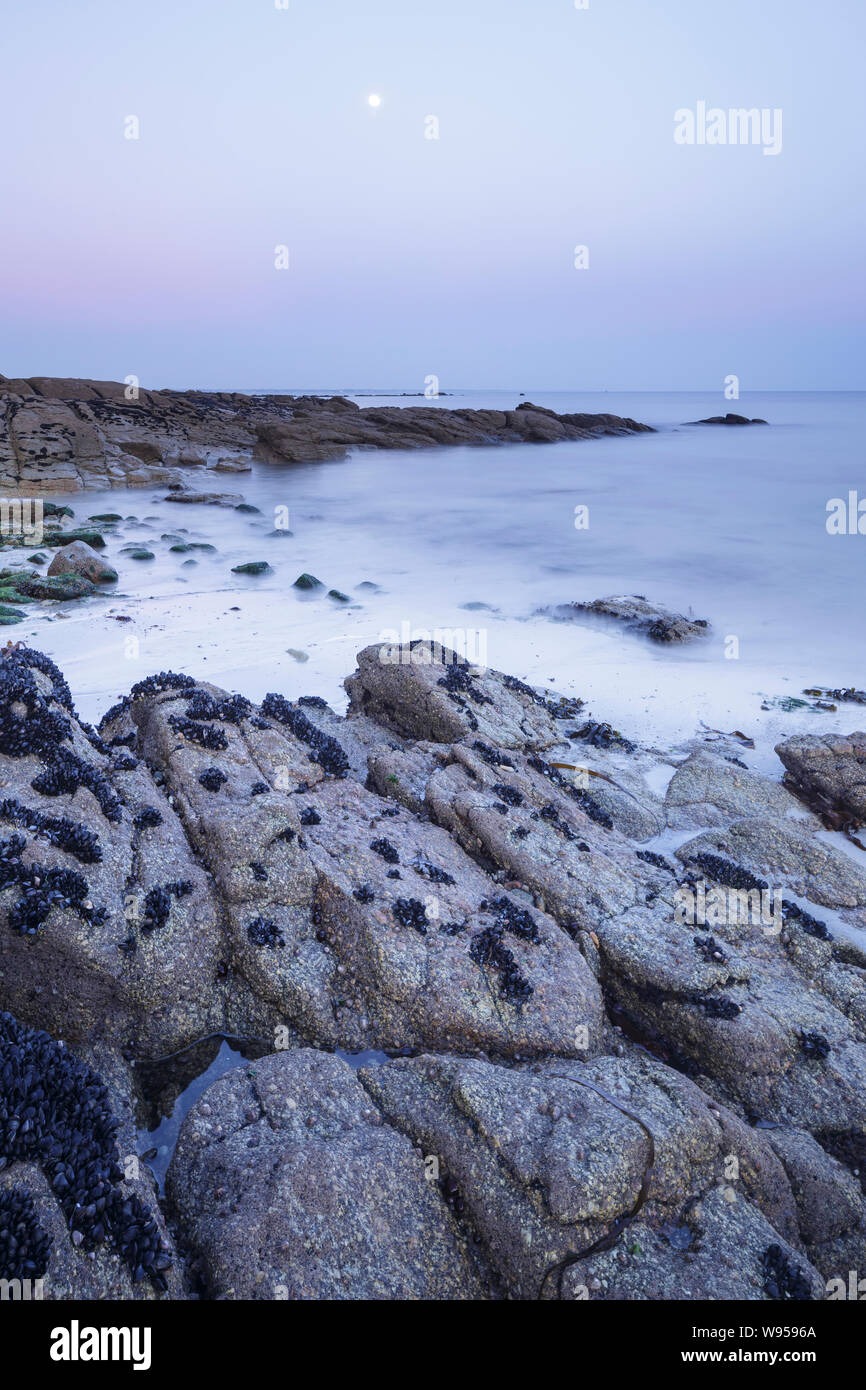 The beach at Beg Meil in Brittany, France Stock Photo - Alamy