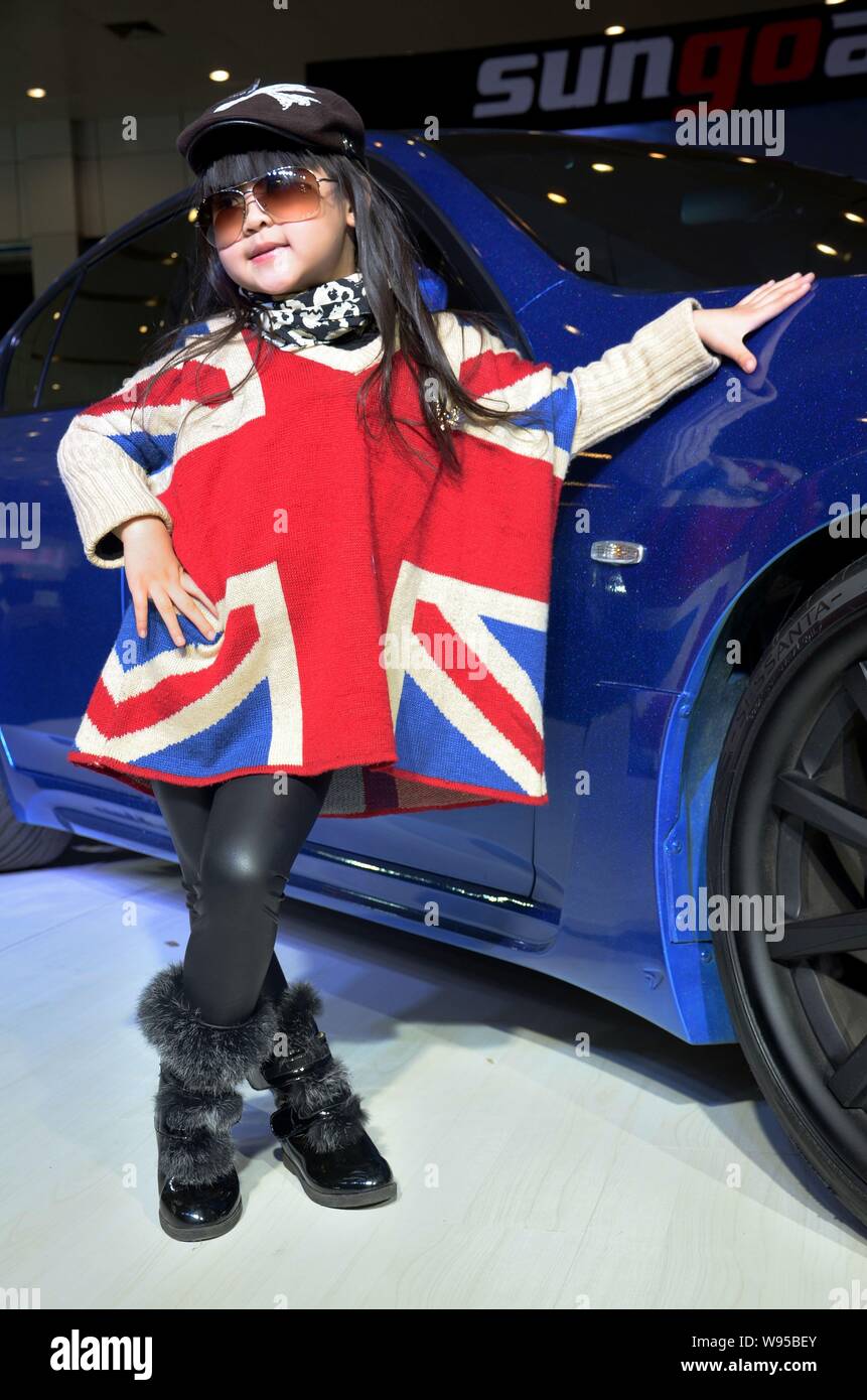 Car Shows For Girls Posing
