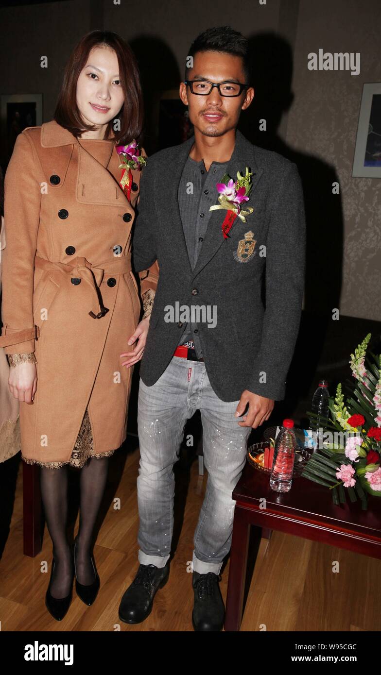 Chinese badminton Olympic-champion of Beijing and London Lin Dan (right ...