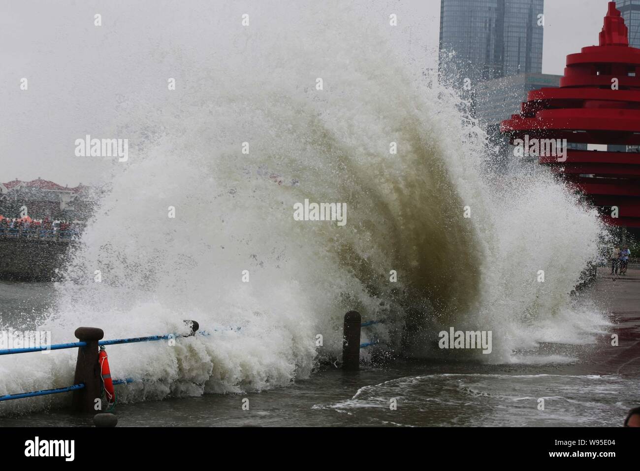 Huge waves caused by Typhoon Bolaven hit the sea wall in Qingdao city ...