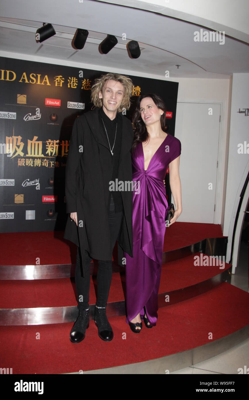 U.S. actress Elizabeth Reaser, right, poses with English actor Jamie ...
