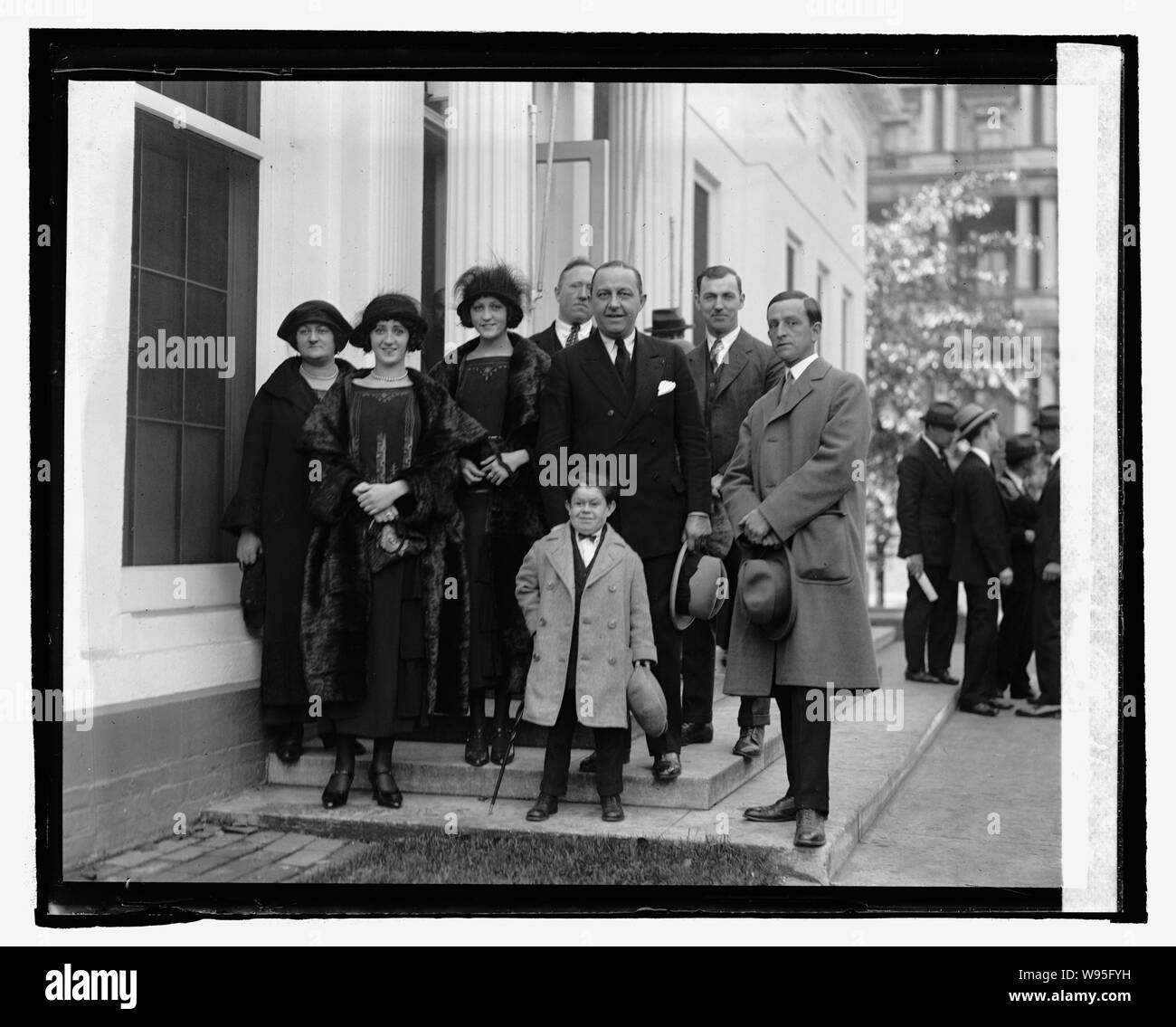 1930s hollywood house hi-res stock photography and images - Alamy