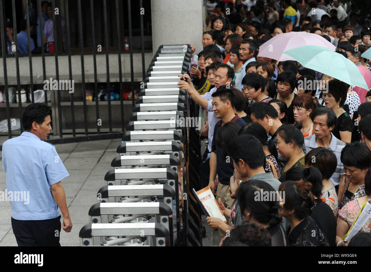 Parents Waiting Outside School High Resolution Stock Photography and ...