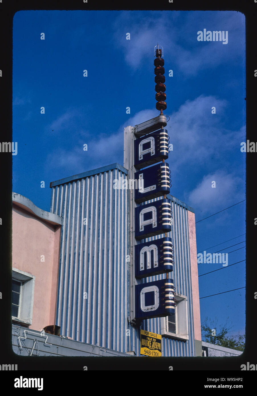 Alamo theater hi-res stock photography and images - Alamy