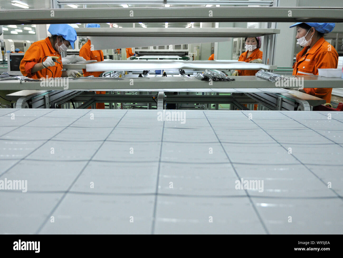 Energy china hi hi-res stock photography and images - Alamy