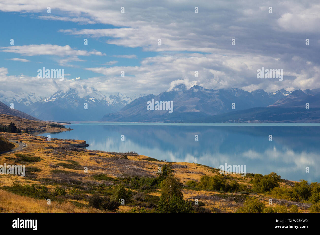 Mount cook peak reflection hi-res stock photography and images - Alamy
