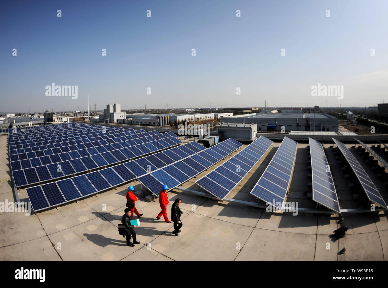 China rooftop solar hi-res stock photography and images - Alamy