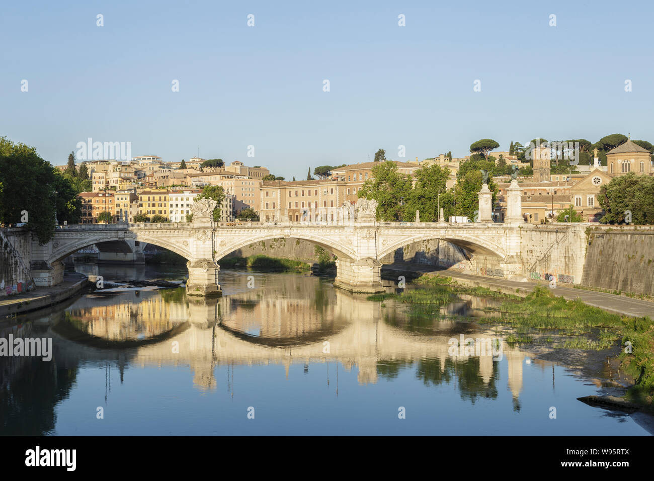Ponte vittorio emanuele ii hi-res stock photography and images - Alamy