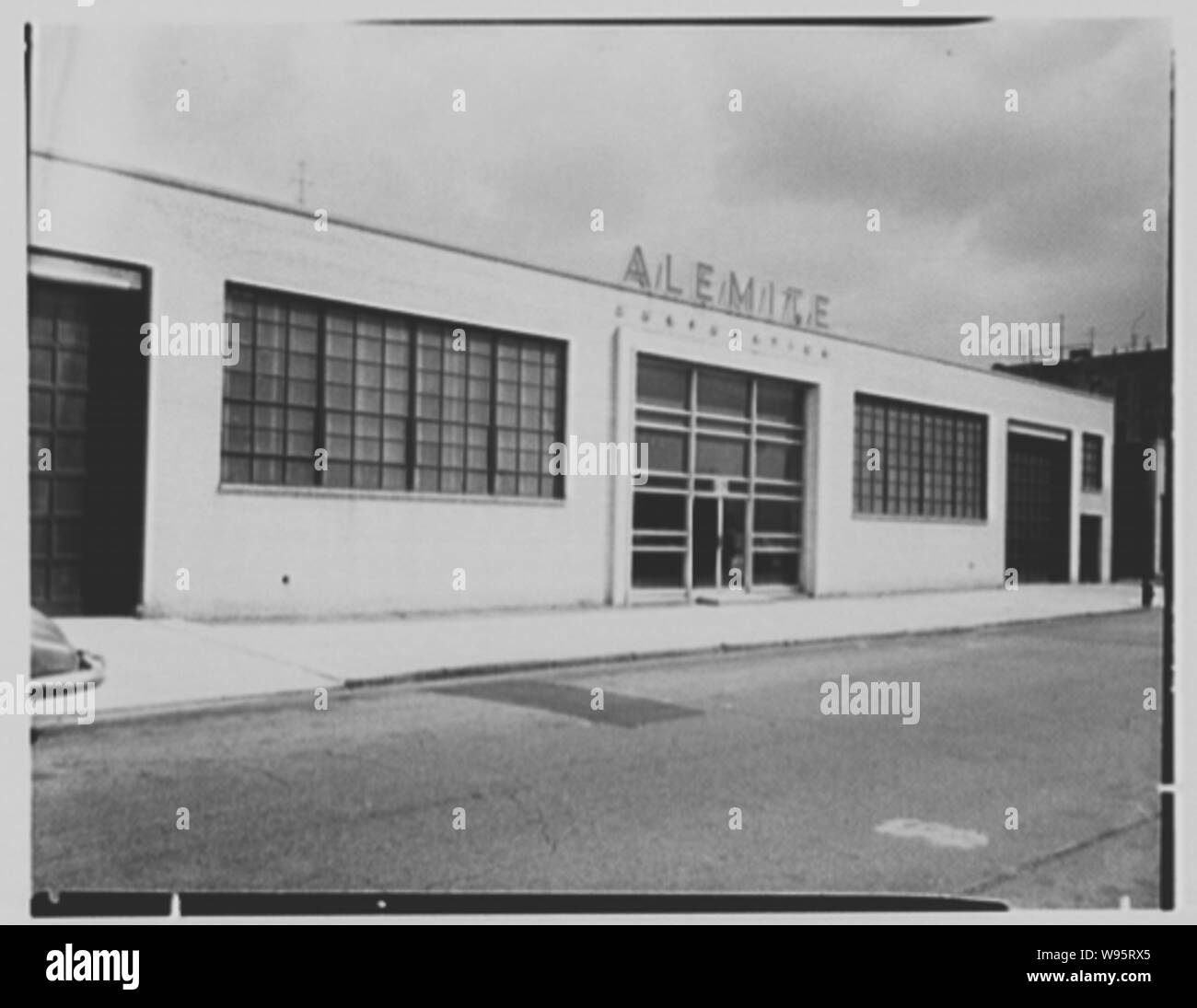 Alemite hi-res stock photography and images - Alamy