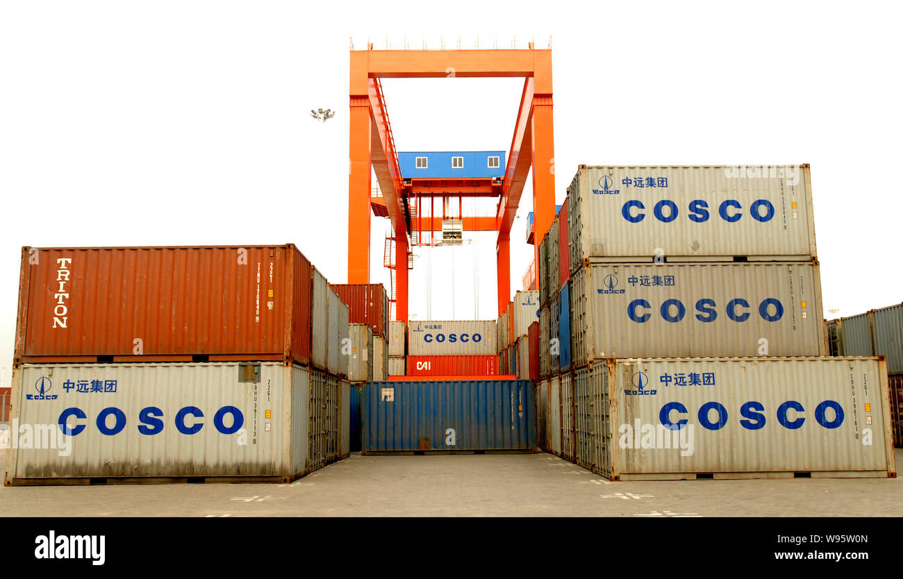 Cosco holdings co hi-res stock photography and images - Alamy