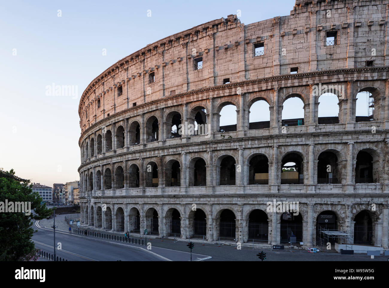 Colosseum gladiator battle hi-res stock photography and images - Alamy