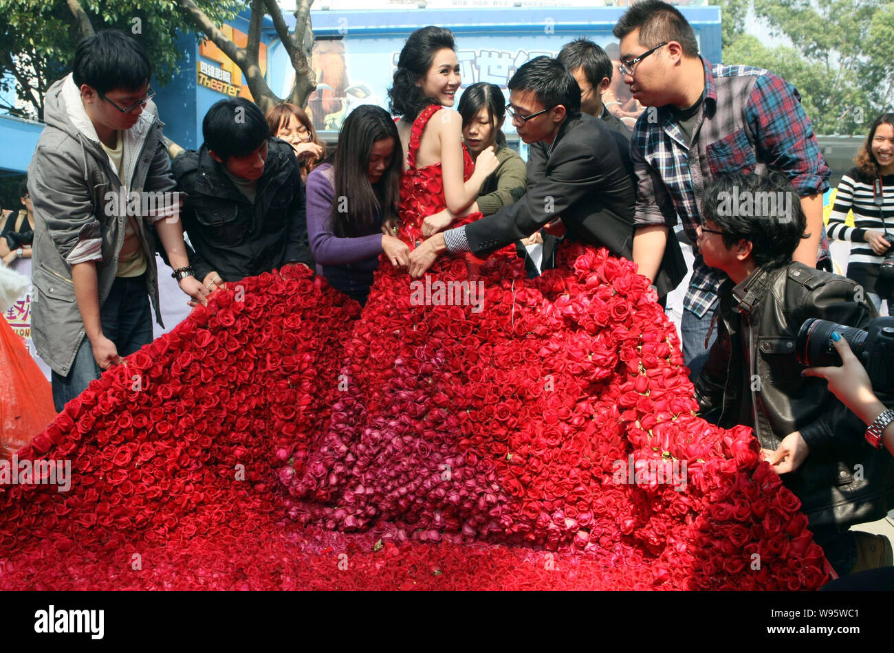 Bikini presented hi-res stock photography and images - Alamy