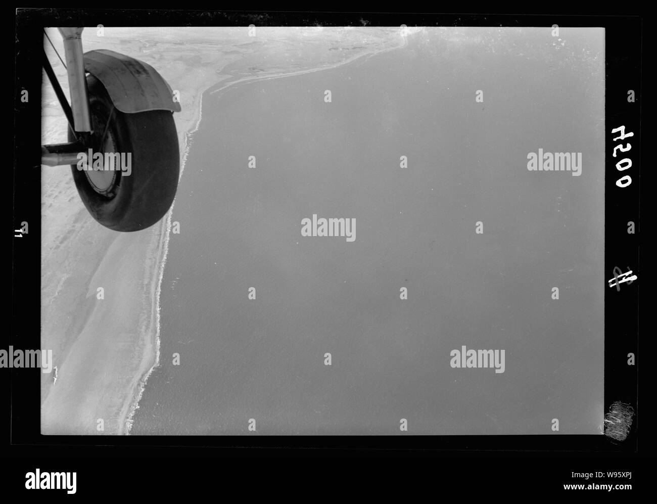 Thousand feet high hi-res stock photography and images - Alamy