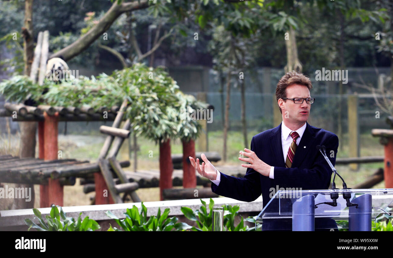 Mark Rowswell, nicknamed Dashan, Canadas Goodwill Ambassador to China ...