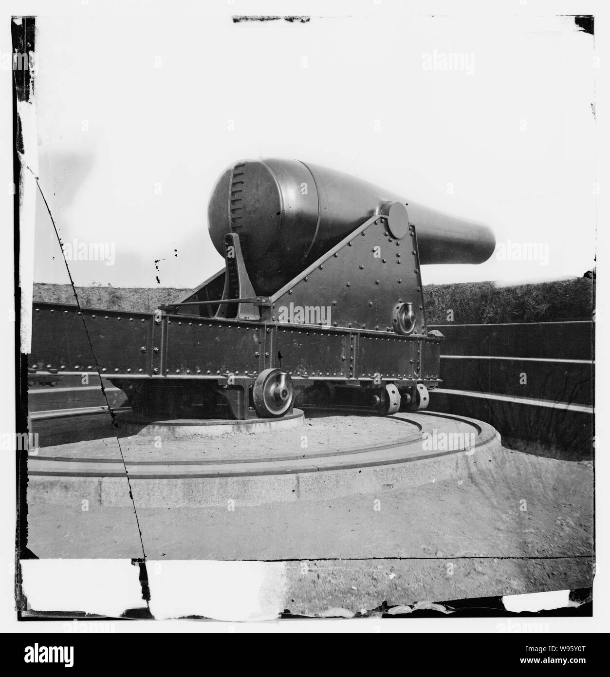 15 inch gun battery hi-res stock photography and images - Alamy