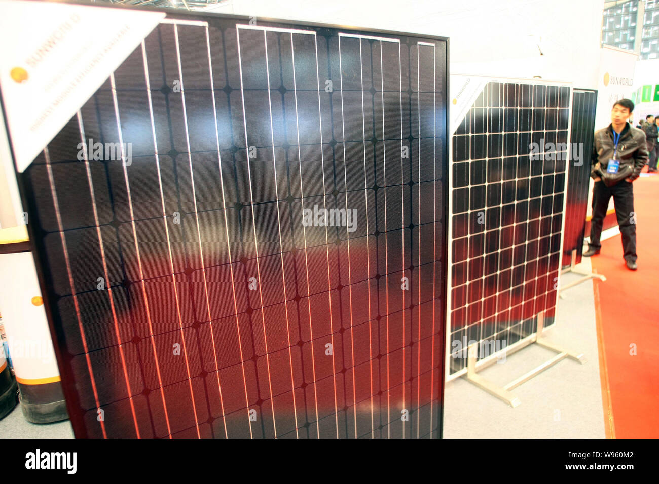 Asiasolar hi-res stock photography and images - Alamy