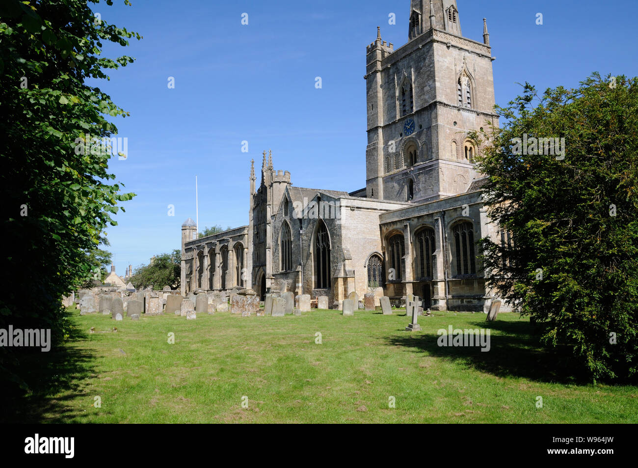 Parish church burford hi-res stock photography and images - Alamy