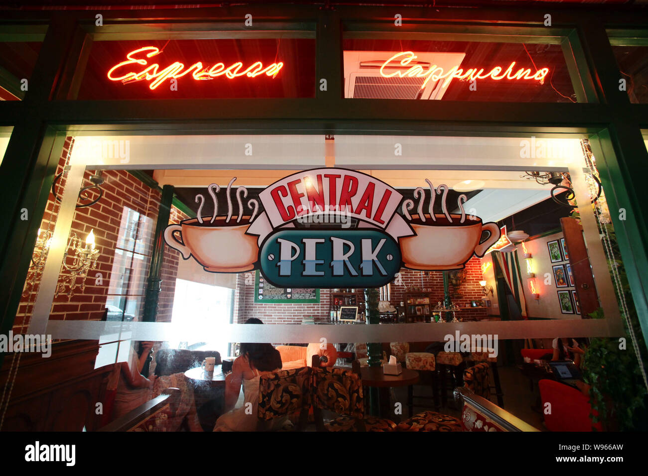 Central Perk Cafe Logo