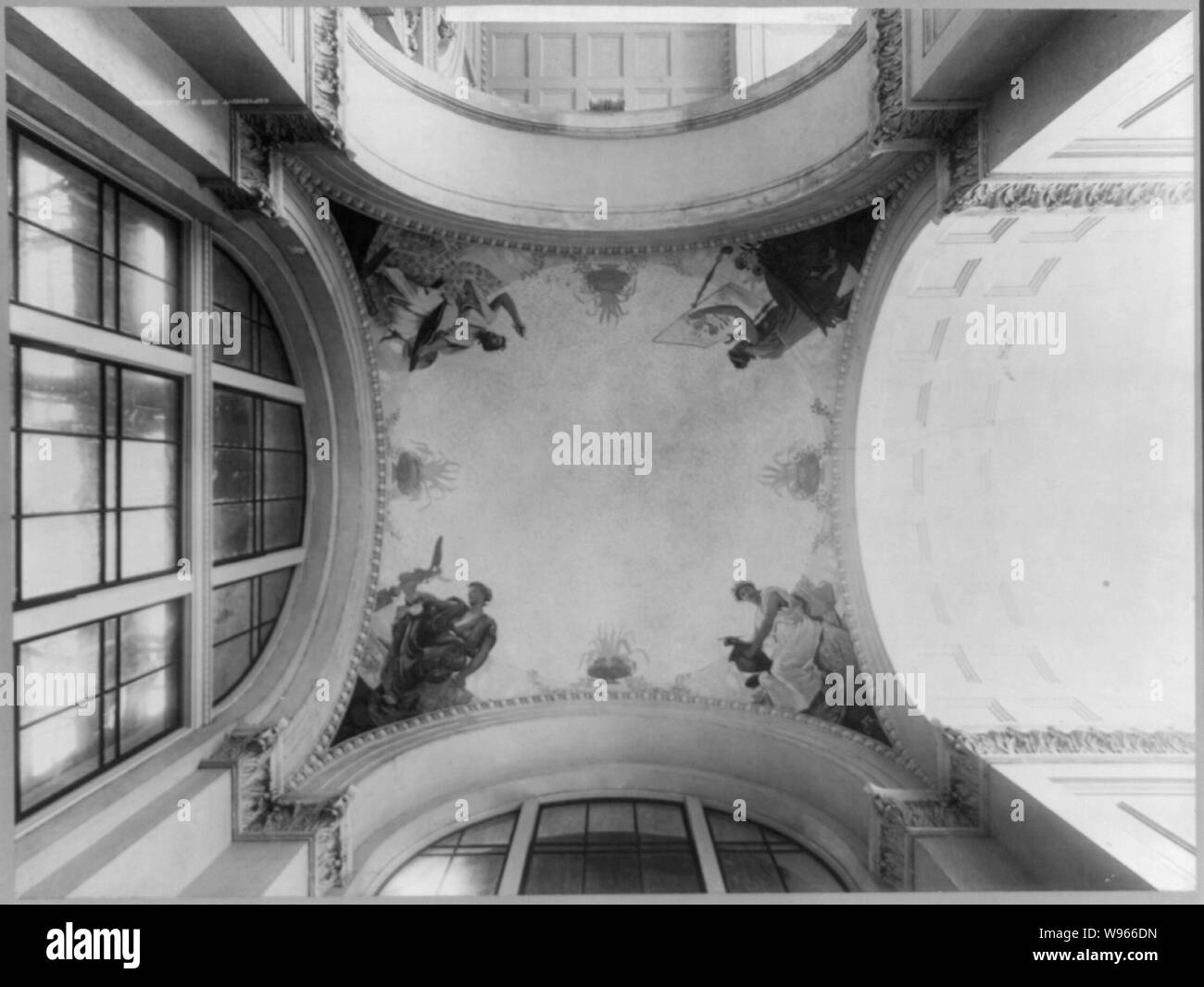 Allegorical mural paintings on dome of Manufacturer's Building, Chicago ...