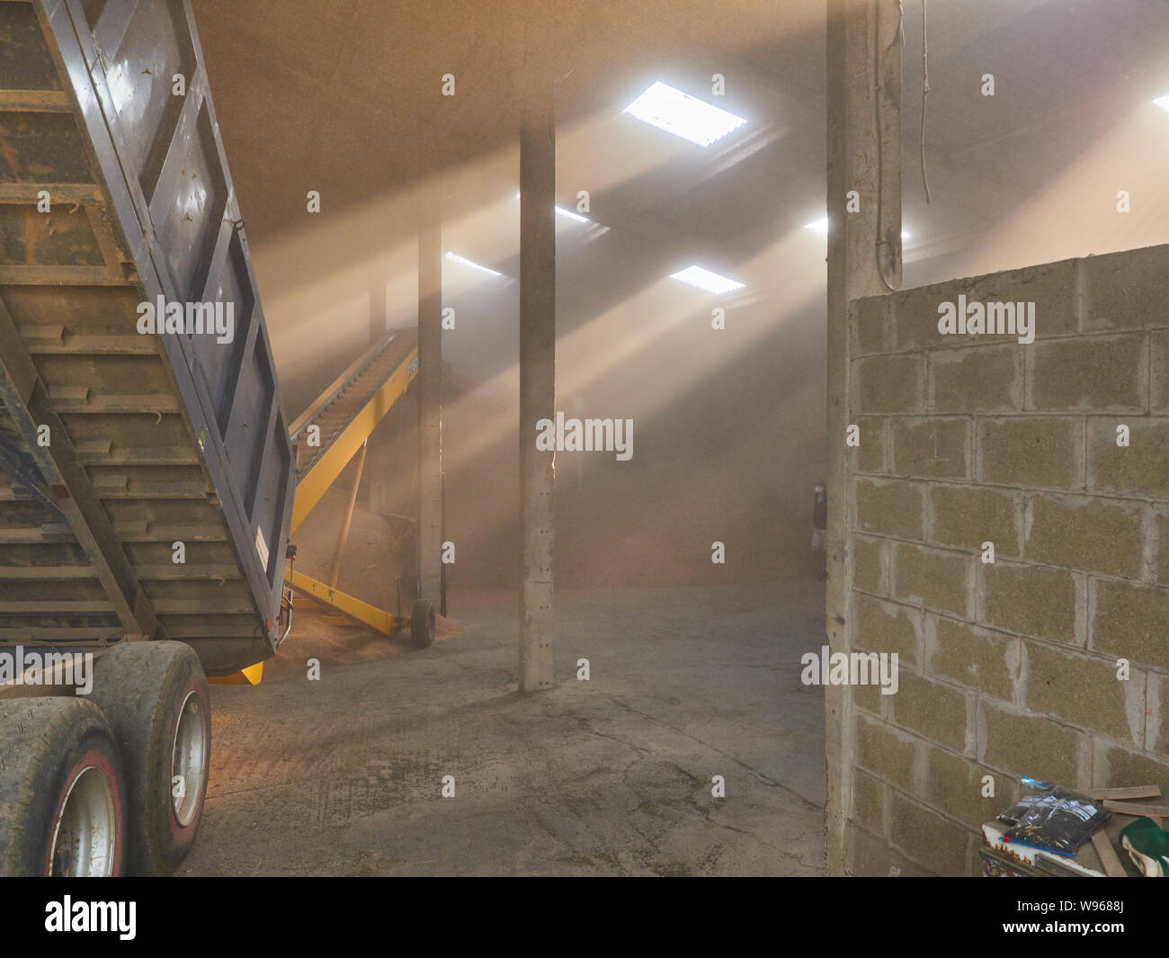 Dust beams hi-res stock photography and images - Alamy