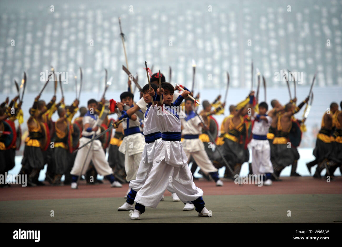Wushu hi-res stock photography and images - Alamy