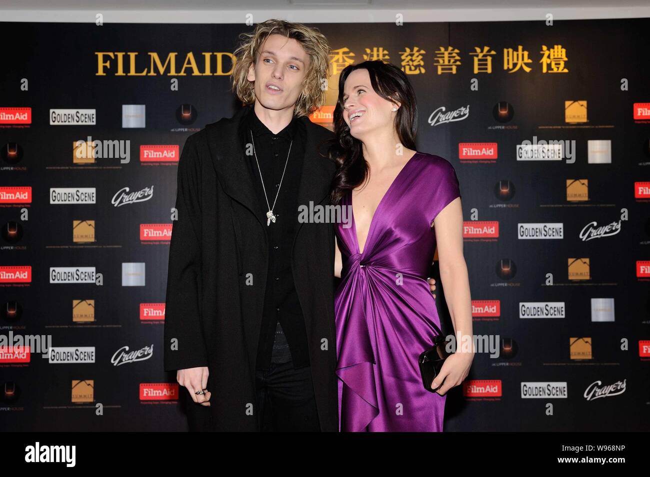 U.S. actress Elizabeth Reaser, right, poses with English actor Jamie ...