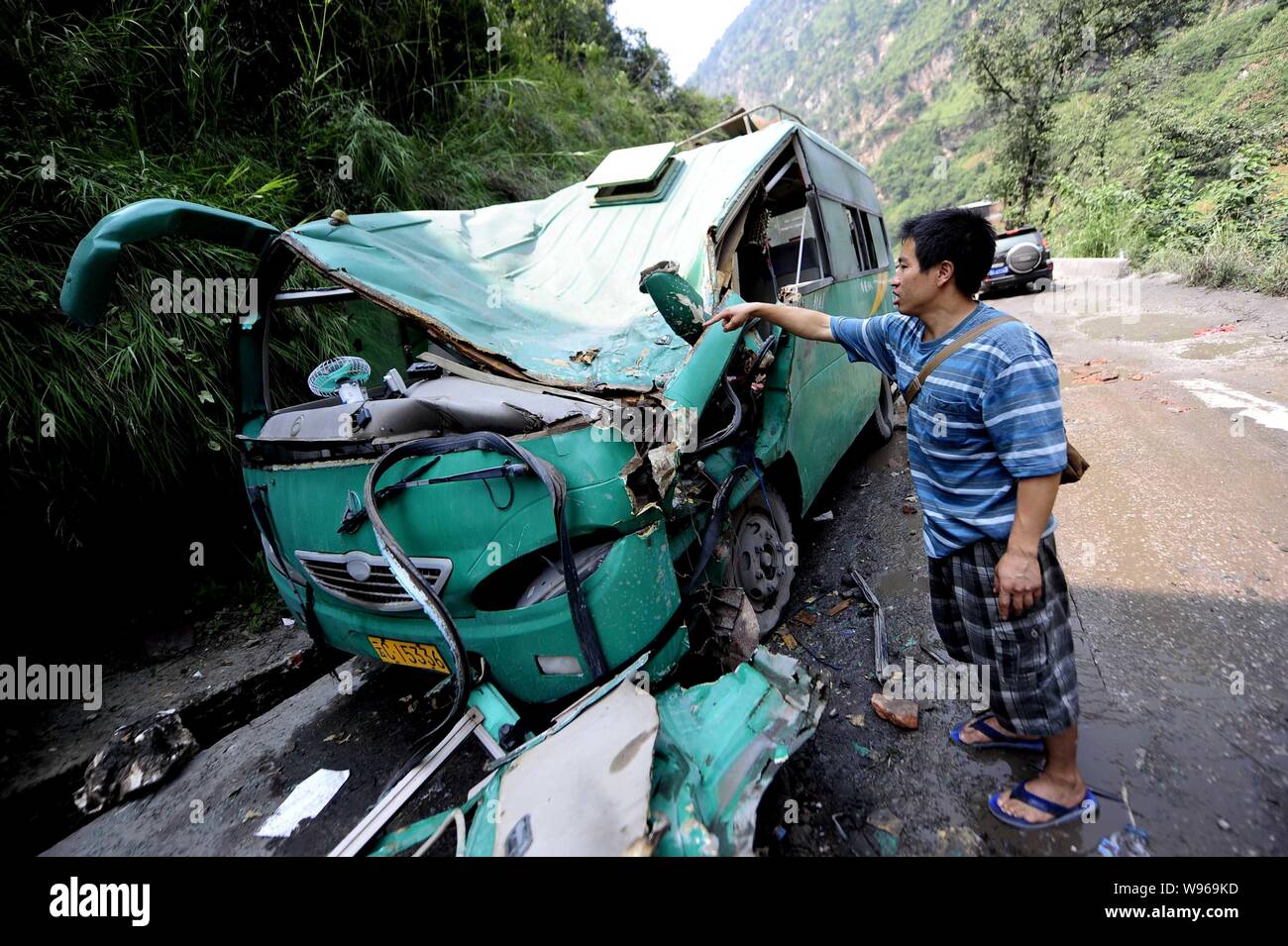 Crushed bus hi-res stock photography and images - Alamy