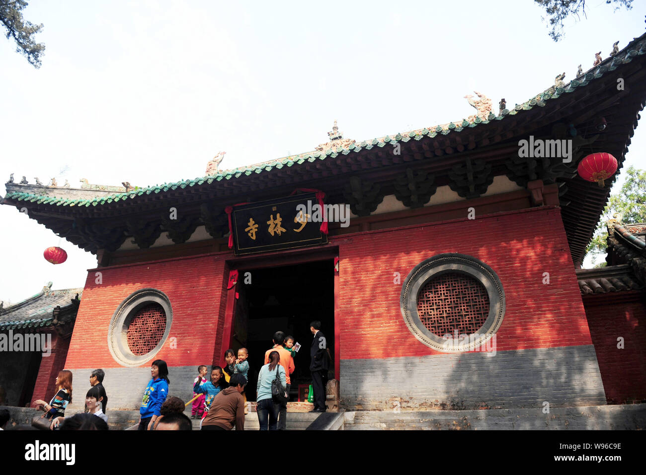 --FILE--Tourists visit the Shaolin Temple in Dengfeng city, central ...