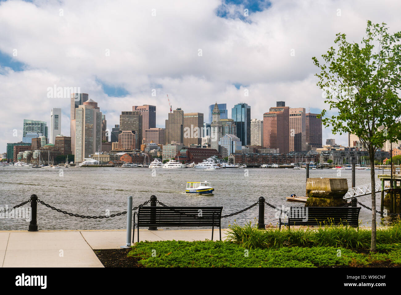 Boston pier hi-res stock photography and images - Alamy