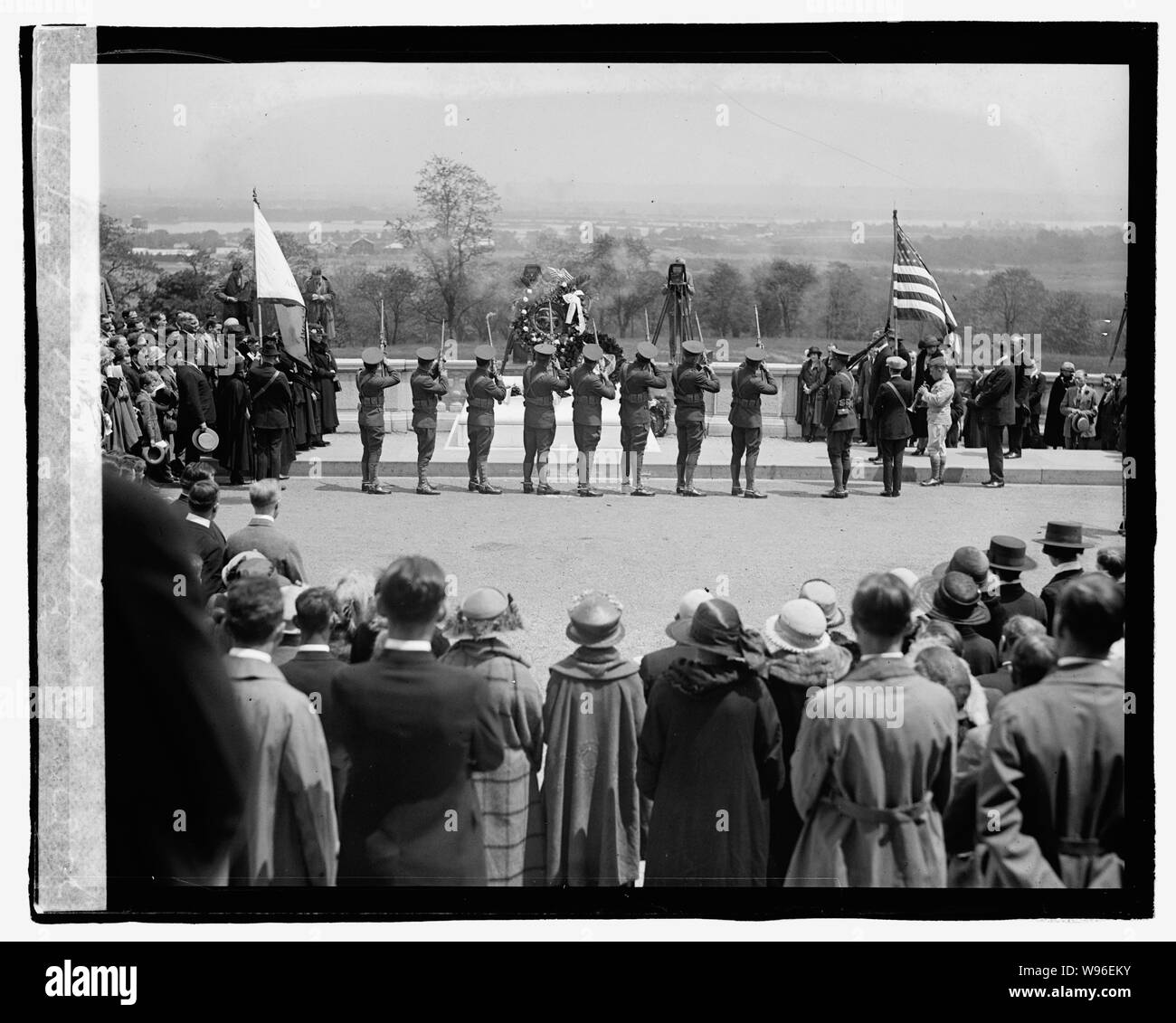 5 am Cut Out Stock Images & Pictures - Alamy