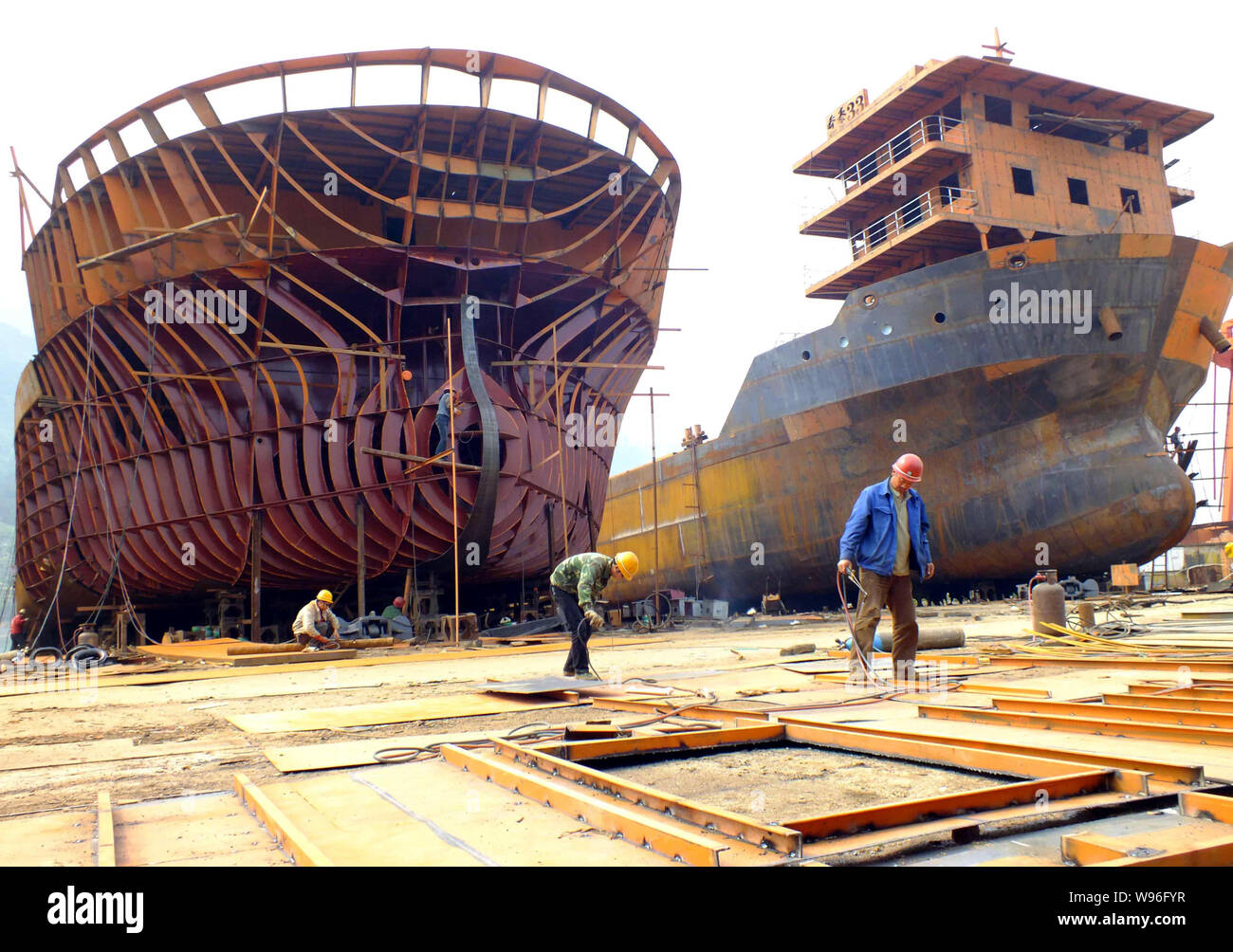 Build ships hi-res stock photography and images - Alamy