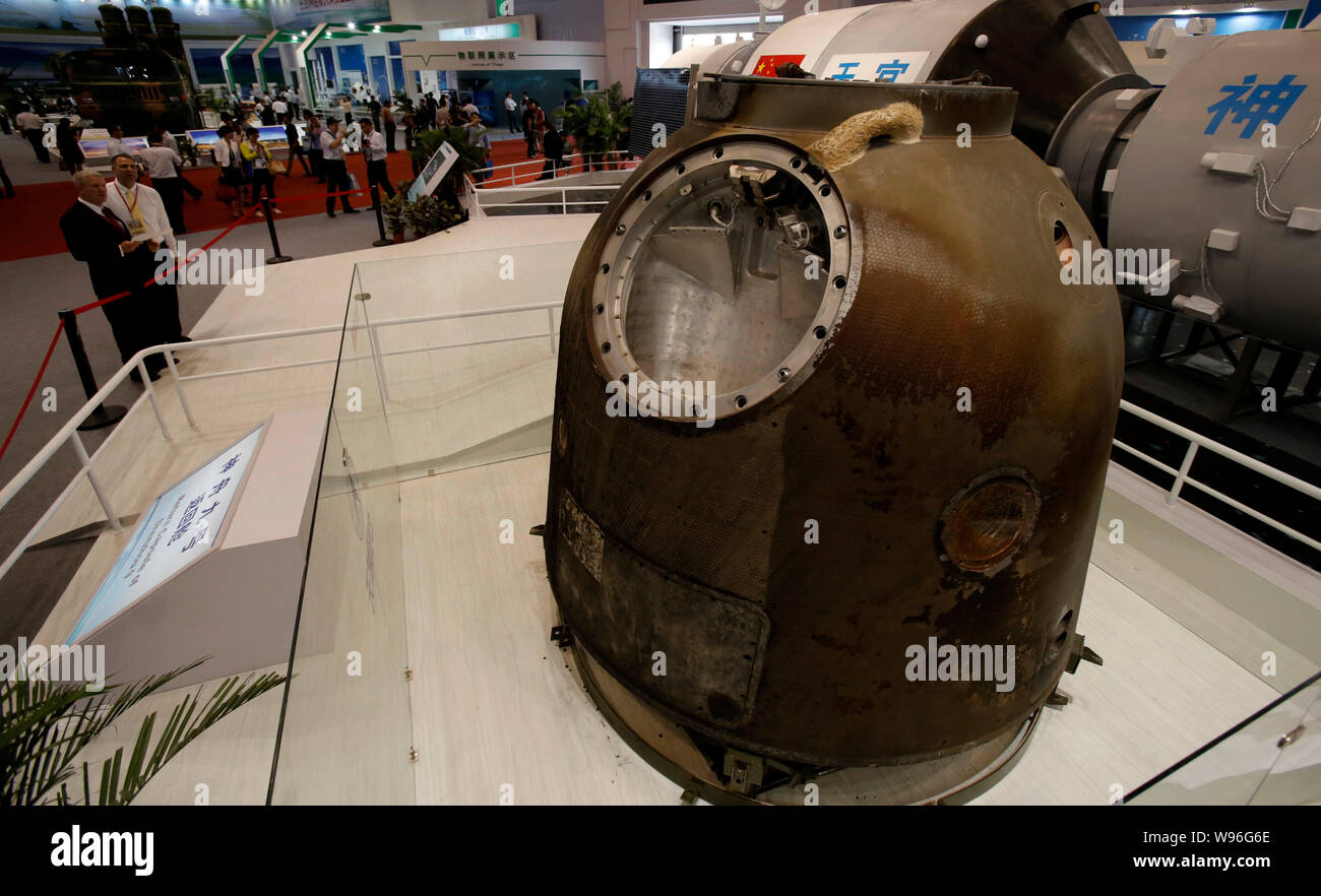 The re-entry capsule of the Shenzhou-9 (Shenzhou IX) spacecraft is ...