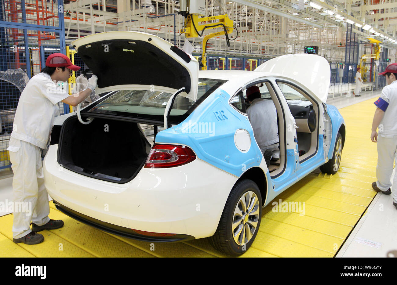 Viaggio in auto hi-res stock photography and images - Alamy