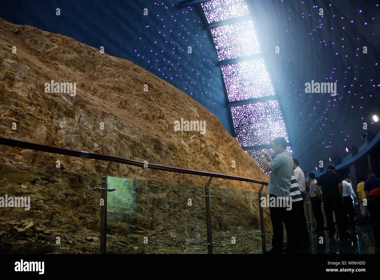 Chengjiang fossil hi-res stock photography and images - Alamy