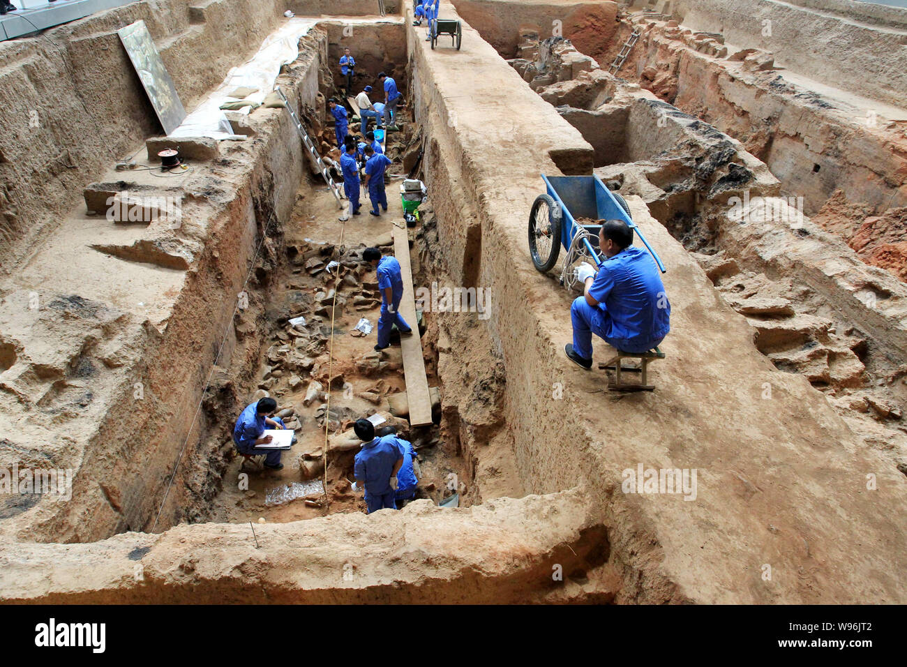 Chinese archaeologists excavate terracotta warriors in the No.1 Pit at ...