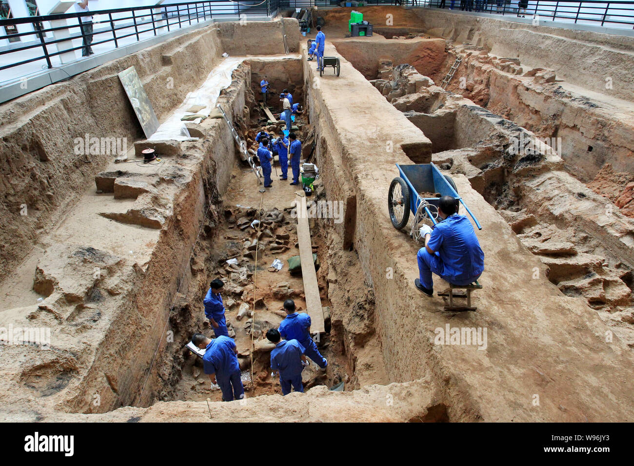 Chinese archaeologists excavate terracotta warriors in the No.1 Pit at ...
