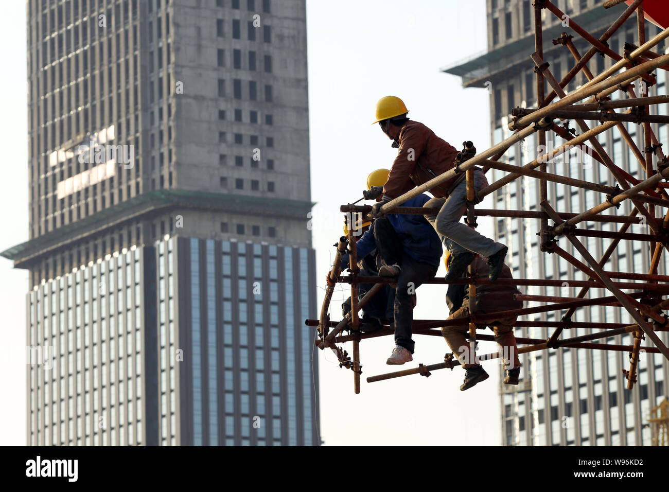 New commercial buildings hi-res stock photography and images - Alamy