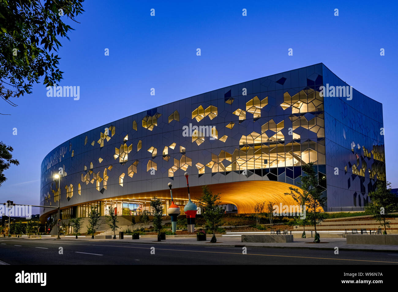 Calgary central library hi-res stock photography and images - Alamy