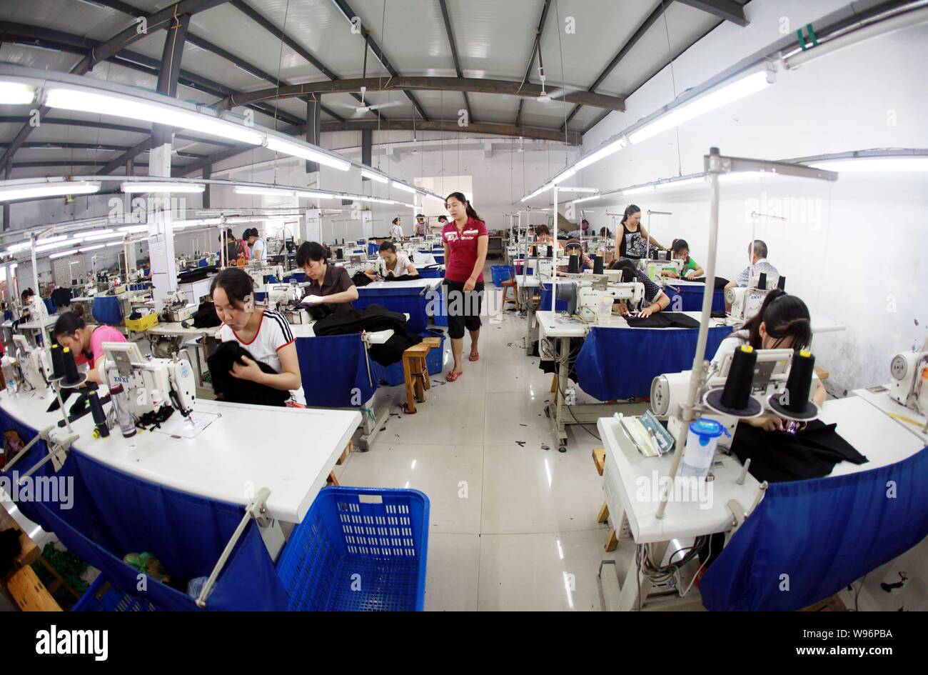 Textile companies hi-res stock photography and images - Alamy