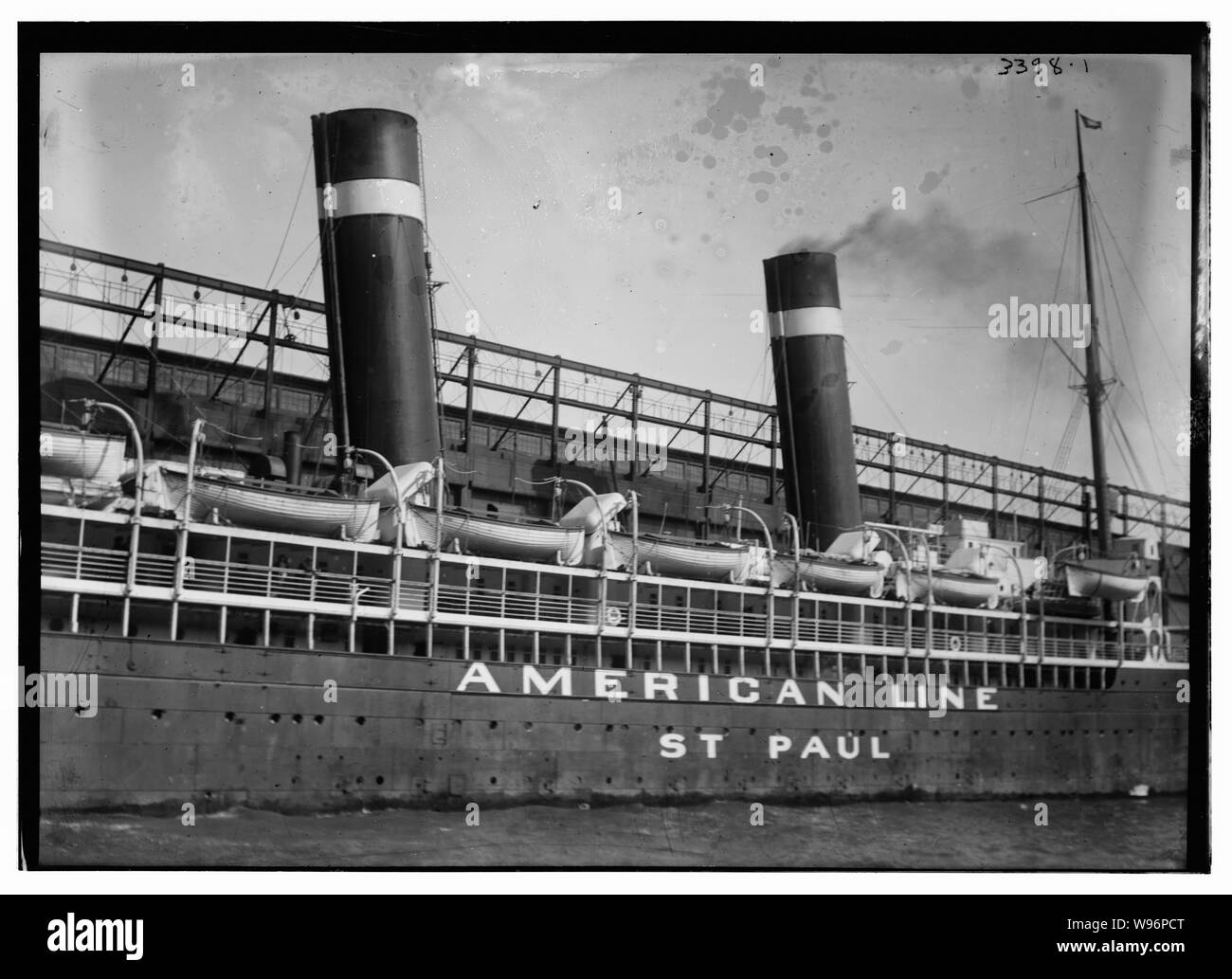 The american line Black and White Stock Photos & Images - Alamy