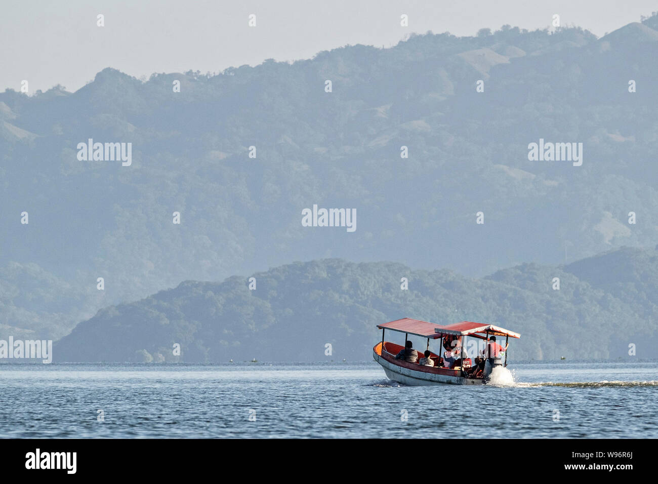 Mexican panga boat hi-res stock photography and images - Alamy