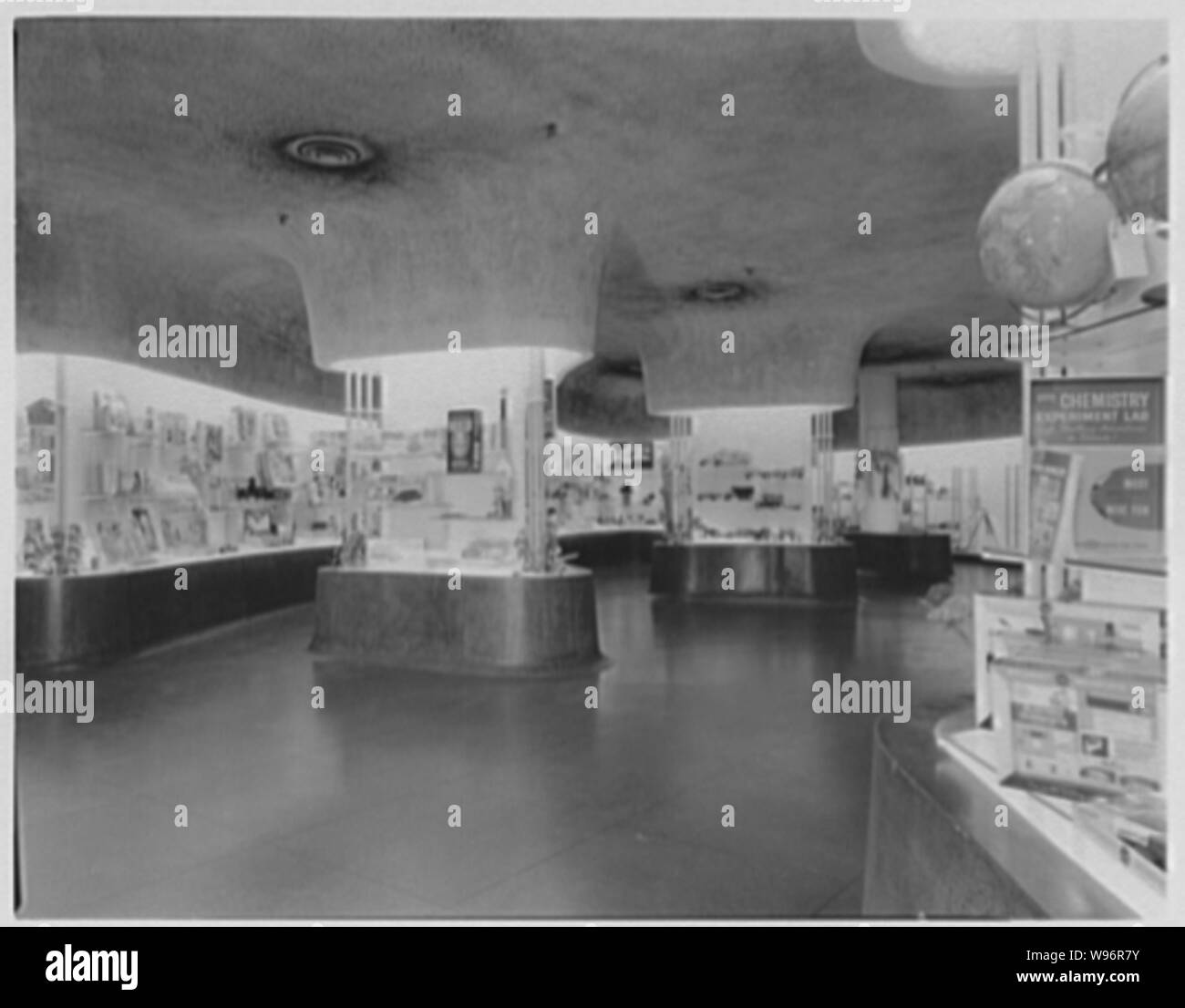 1107 broadway new york hi-res stock photography and images - Alamy