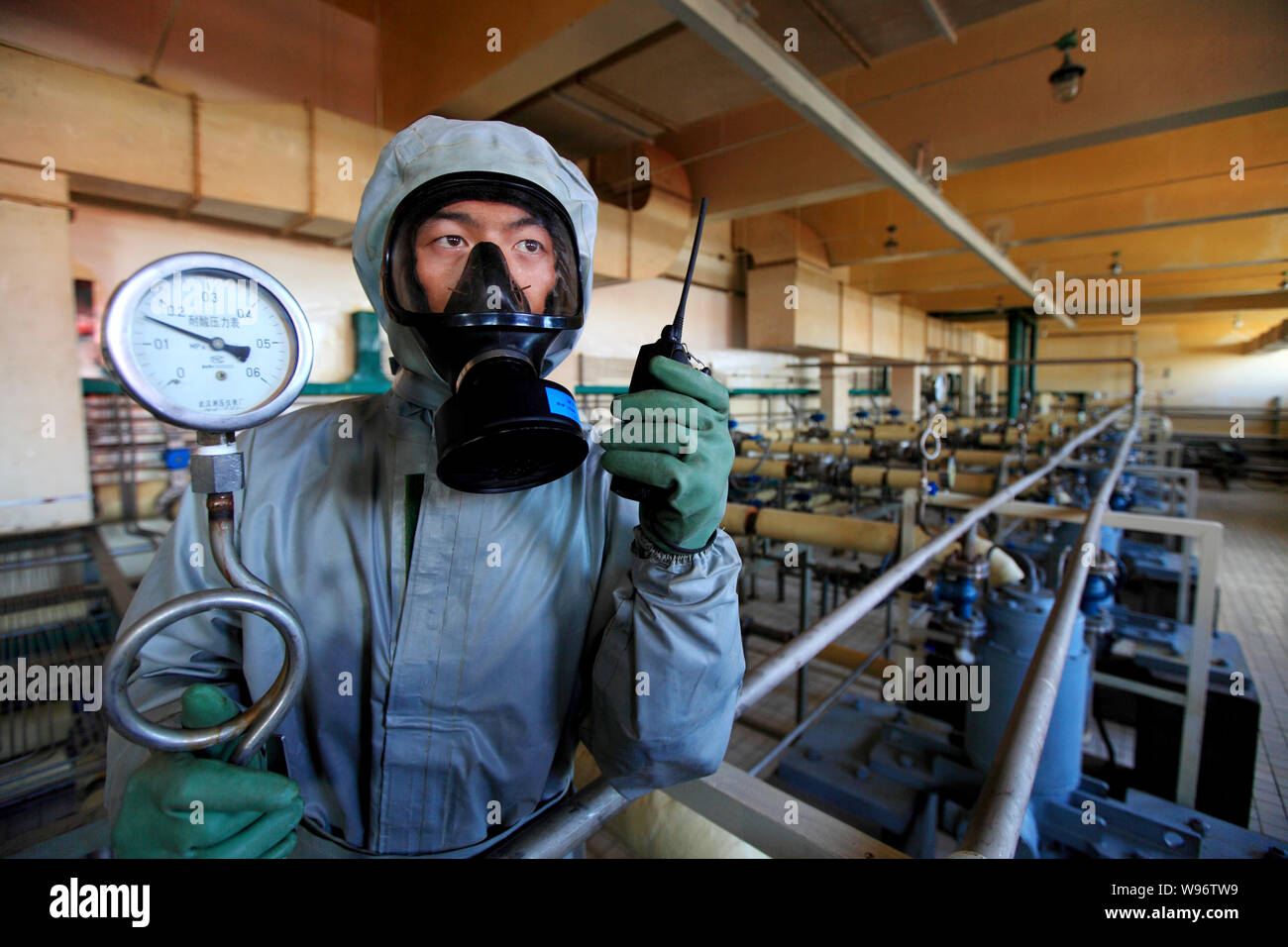 Fueling system hi-res stock photography and images - Alamy
