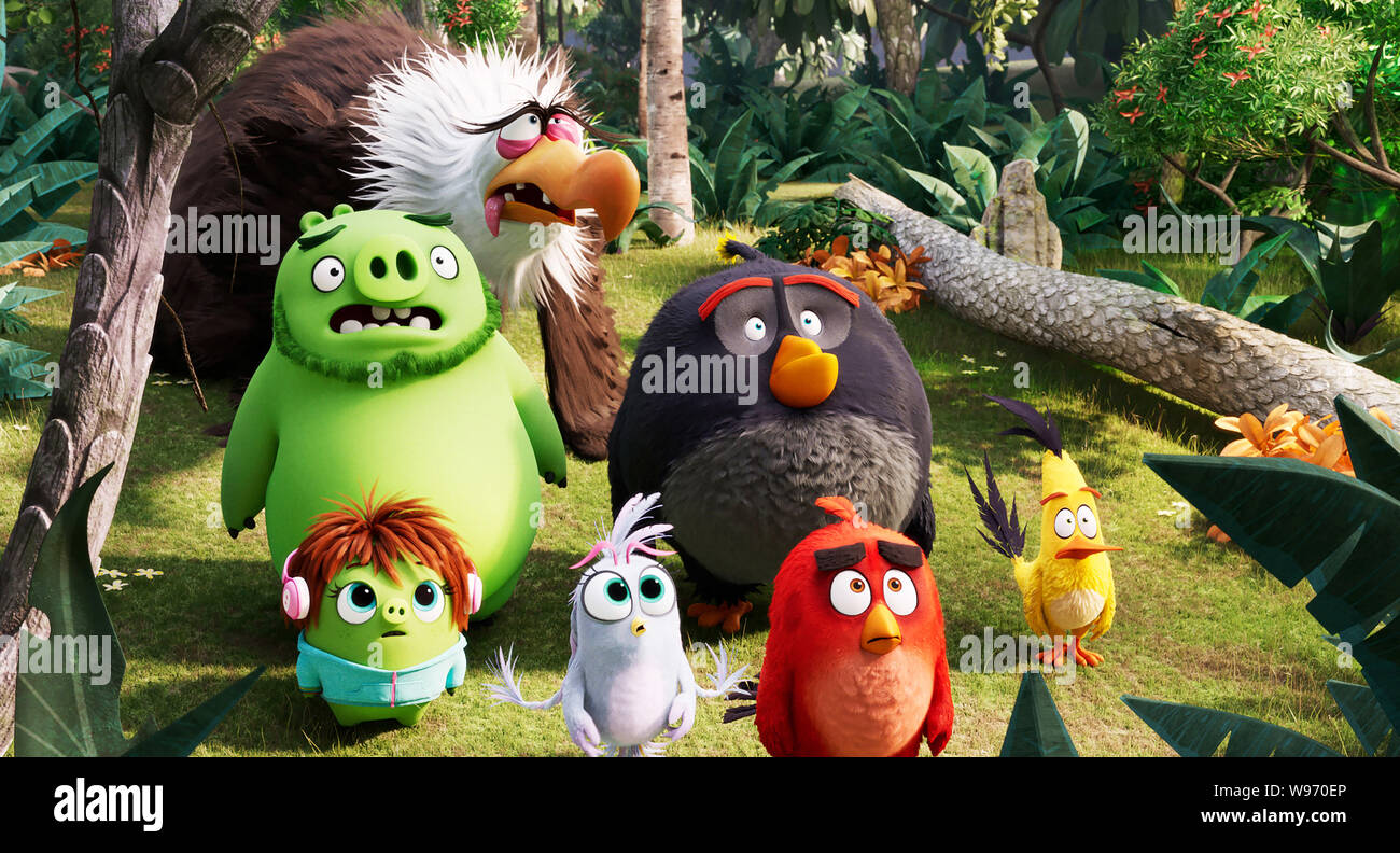 THE ANGRY BIRDS MOVIE 2, CW from bottom right: Chuck (voice: Josh Gad ...