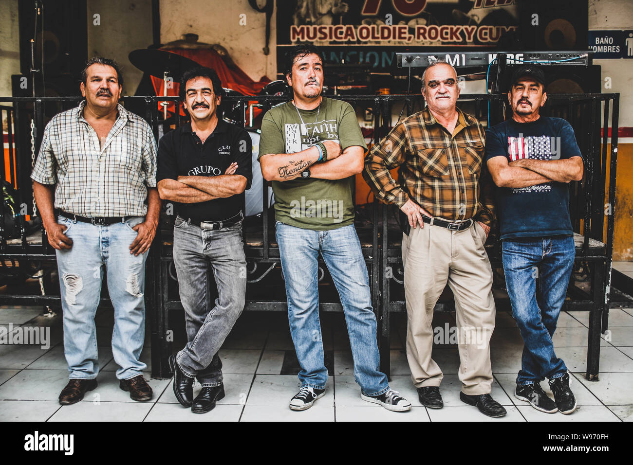 Grupo de musica hi-res stock photography and images - Alamy