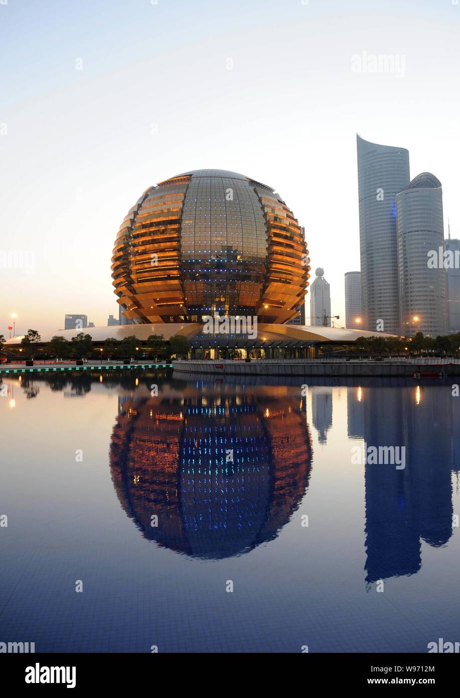 Intercontinental Hangzhou High Resolution Stock Photography and Images ...