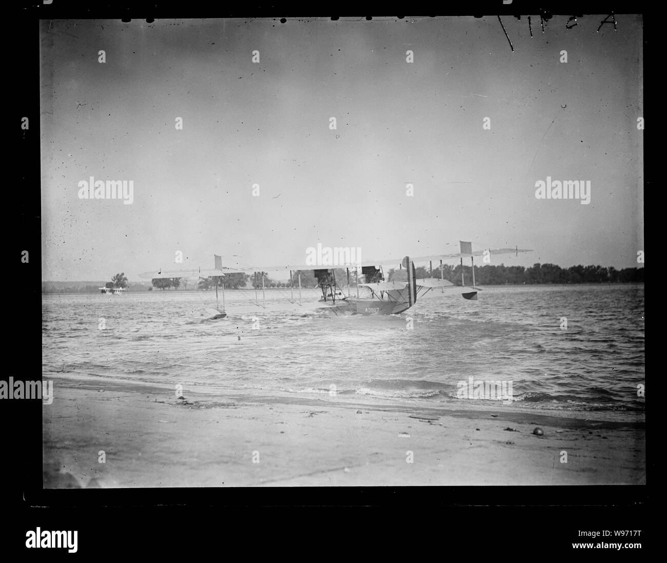 Aircraft versatility Black and White Stock Photos & Images - Alamy