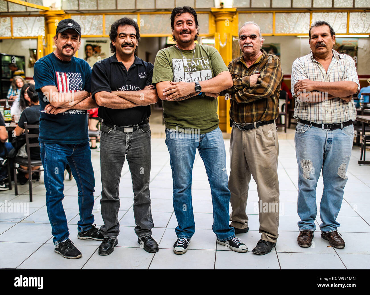 Grupo de musica hi-res stock photography and images - Alamy